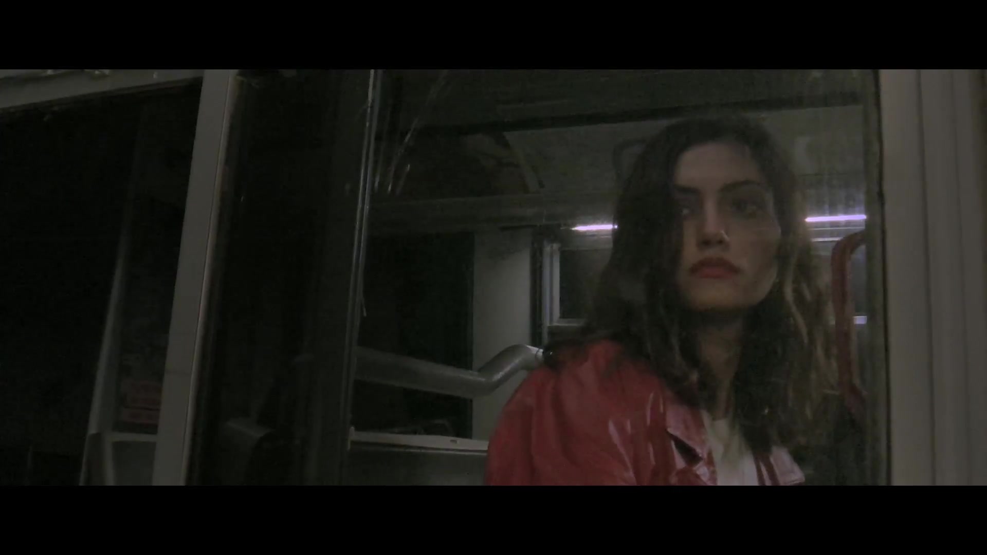 HD Screencaps - FinalStop 0067 - Phoebe Tonkin Web