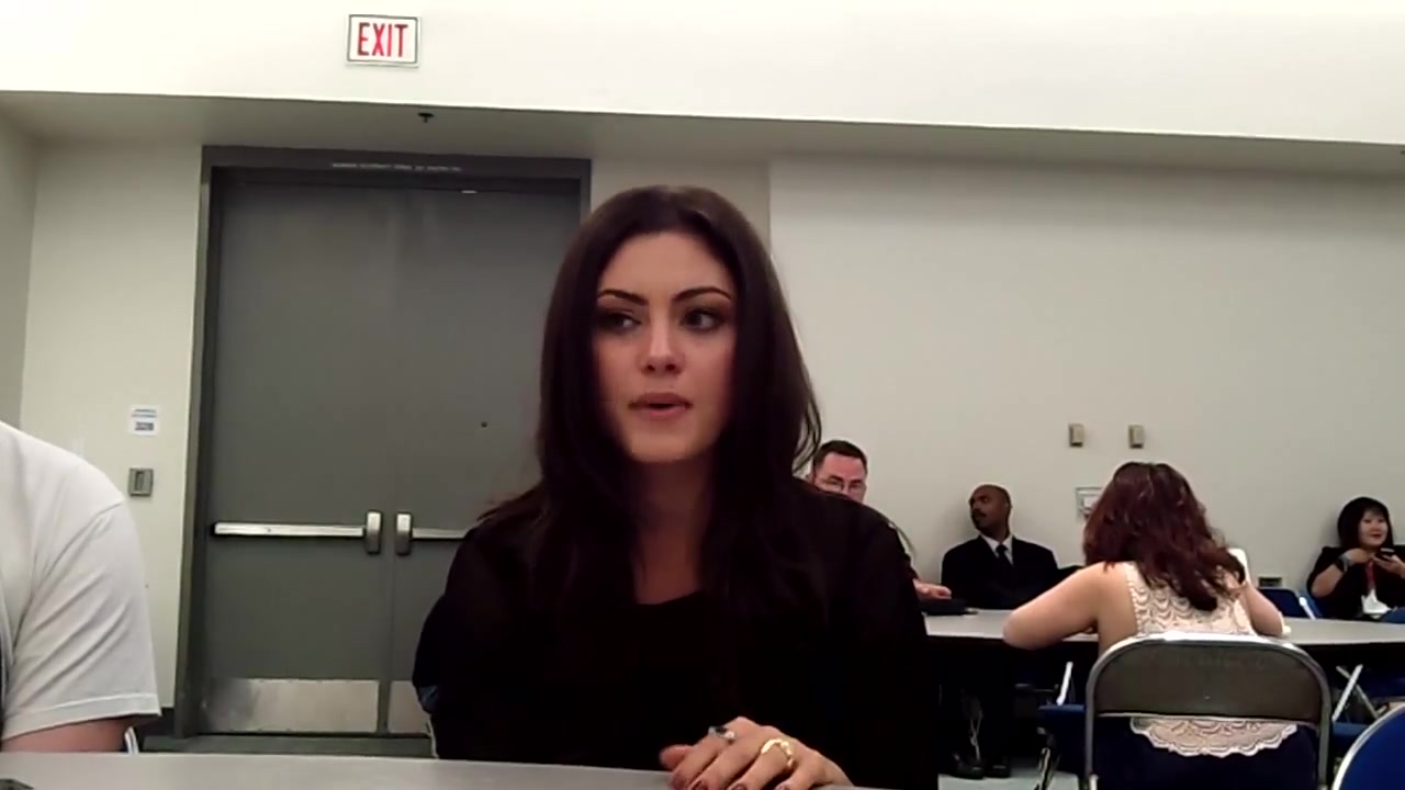 Phoebe Talks 'The Secret Circle' at SDCC - sdcceleventvholic210 ...