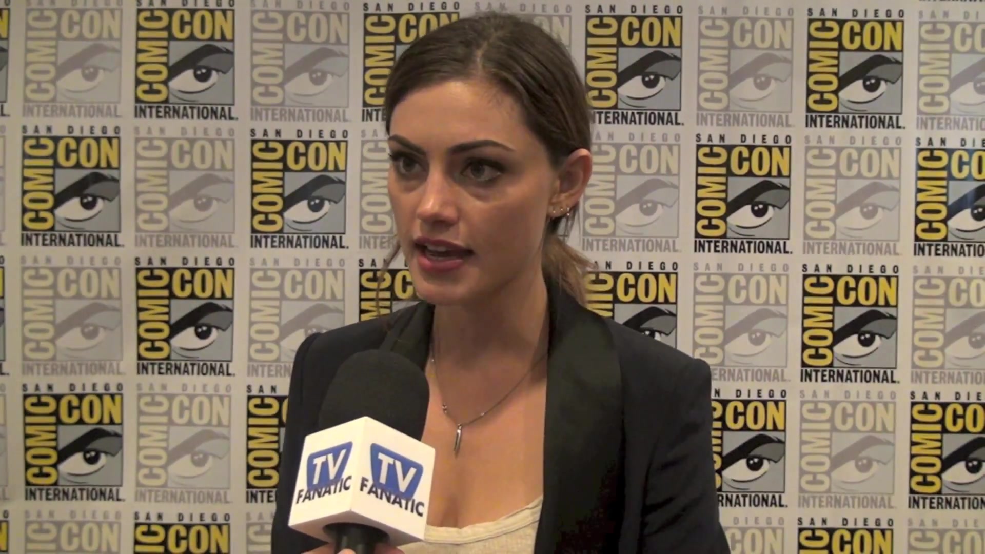 TV Fanatic - Phoebe Previews the Originals - sdccthriteenint029 ...