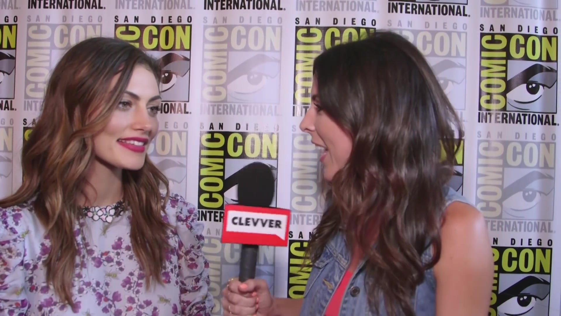 Clevver TV - Phoebe Tonkin SDCC interview - sdccsixteenint019 - Phoebe ...