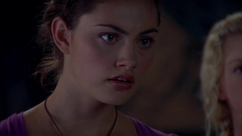 3x26 - Graduation - h2o s03e26 0148 - Phoebe Tonkin Web