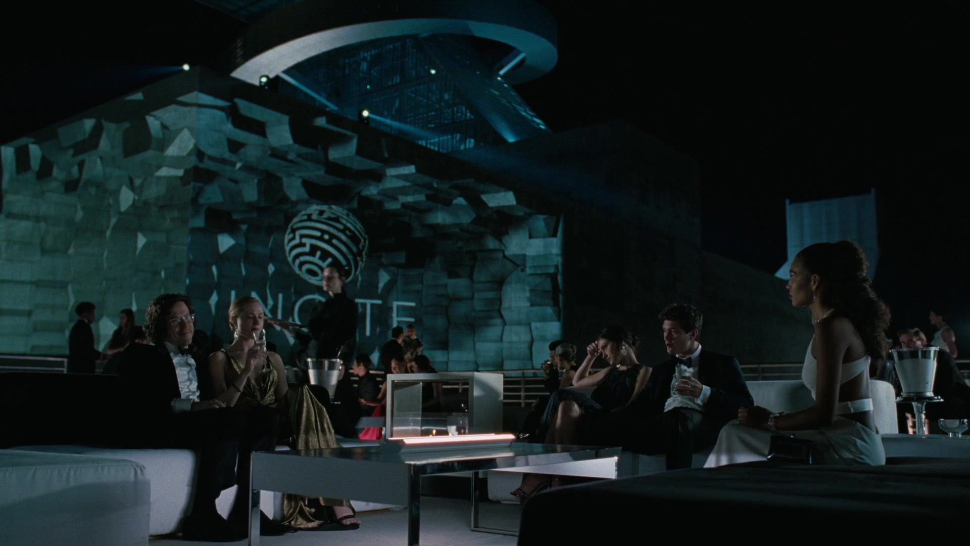 3x01 - Parce Domine - Screencaps - Westworld3x01 015 - Phoebe Tonkin Web