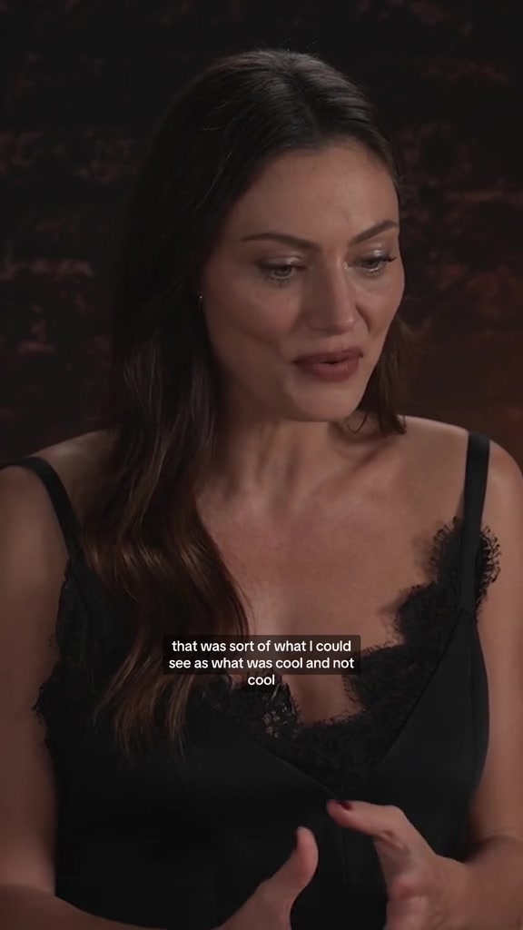 Buzzfeed - Phoebe Tonkin talks awkward teenage phase - buzzfeedint098 ...